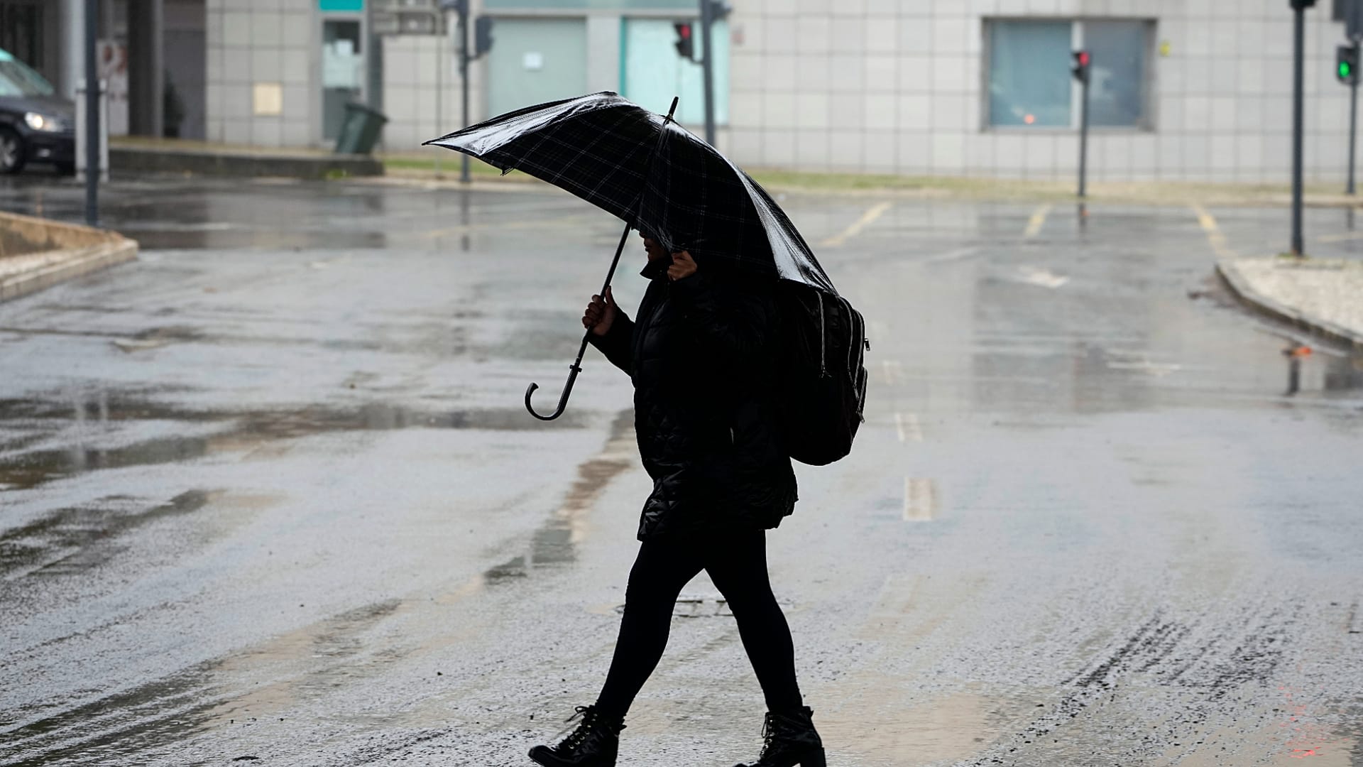 Portugal braces for second major storm as authorities urge residents to ...