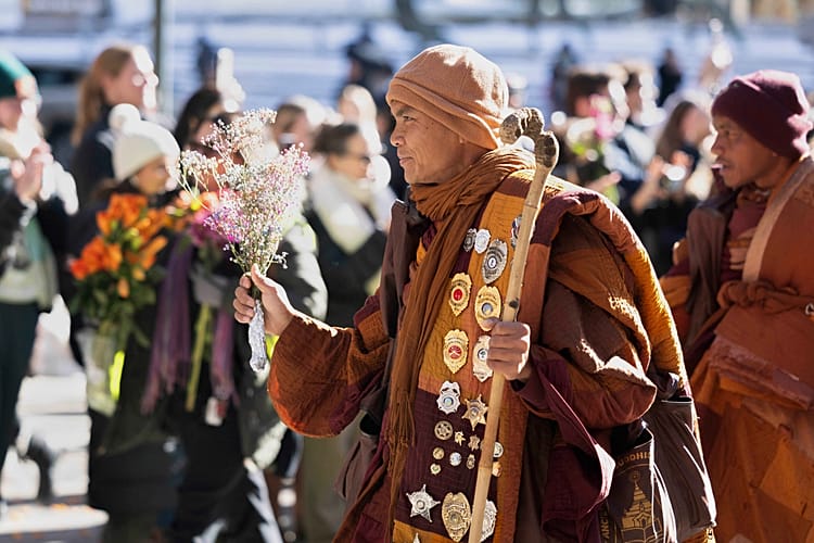 Buddhist monks on 'Walk for Peace' across the United States arrive in ...
