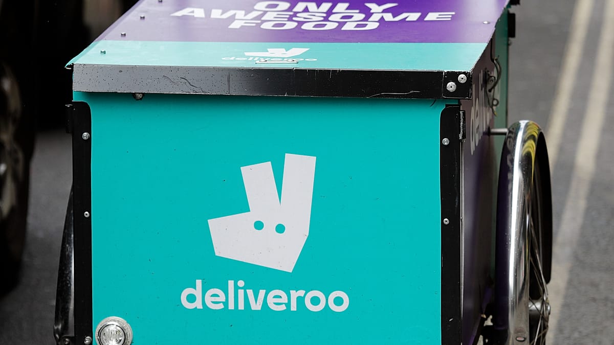Корпоративизм и зарплата 4 евро в час. Против Deliveroo в Италии начато ...