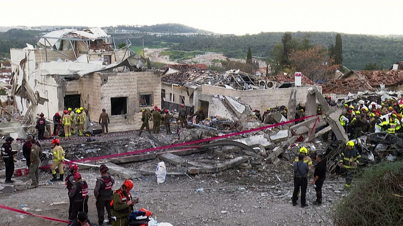 Video. Iranian missile strike on Beit Shemesh kills at least nine in ...