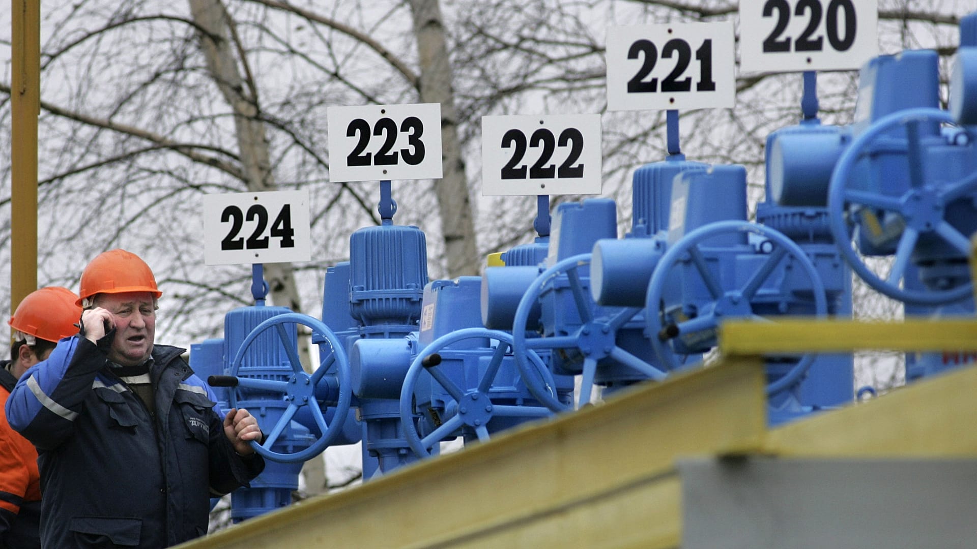 Hungary sends fact-finding mission over Druzhba pipeline as Kyiv ...