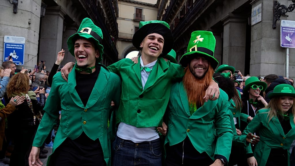 Video. Madrid celebrates Irish culture with a colourful St Patrick’s ...