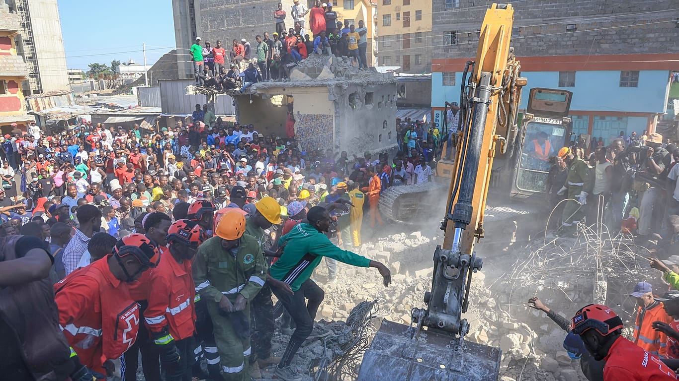 Video. Kenya: Nairobi building collapse kills at least two and injures ...
