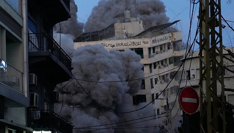 Video. Lebanon: Israeli airstrike flattens Beirut apartment block ...