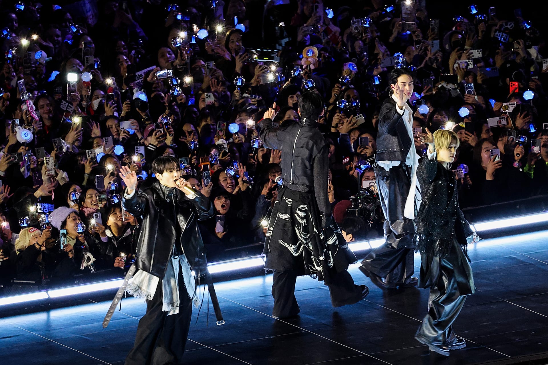 K-pop BTS makes comeback in Seoul: 260,000 fans, millions watching on ...