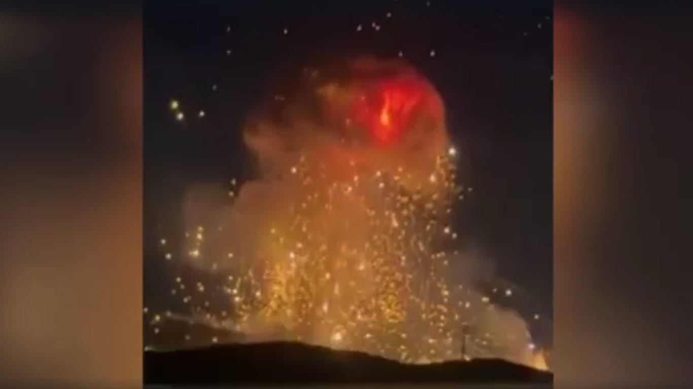 Video. Moment US strike sends massive fireball into sky over Iran’s ...