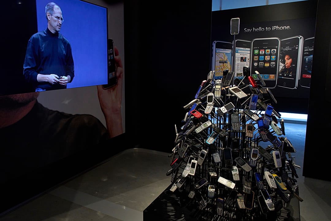 Apple marks 50 years as new museum opens in Netherlands showcasing tech ...