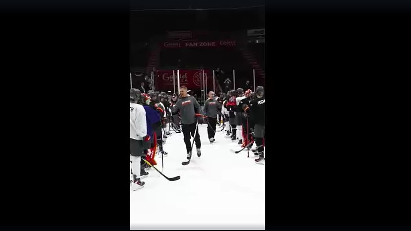 Video. Canada's Mark Carney, Finland's Alexander Stubb play hockey ...