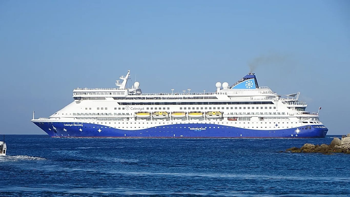 First cruise ship transits the Strait of Hormuz since Iran war began ...