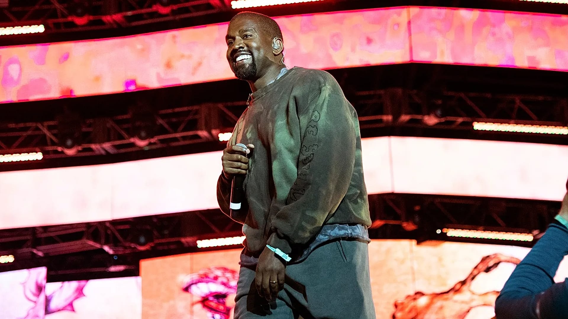 Kanye 'Ye' West Portugal concert to go ahead - government will take ...