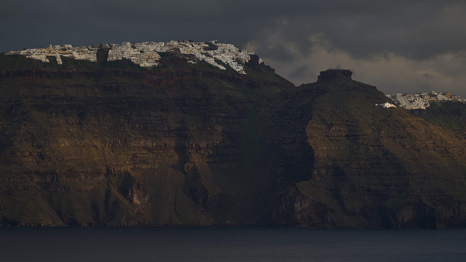 Santorini announces new restrictions after scientists flagged volcanic ...