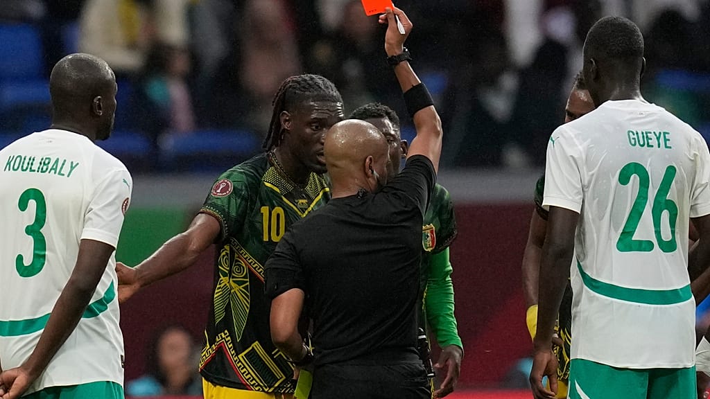 Mondial 2026 : la FIFA introduit 2 nouvelles règles pour un carton ...
