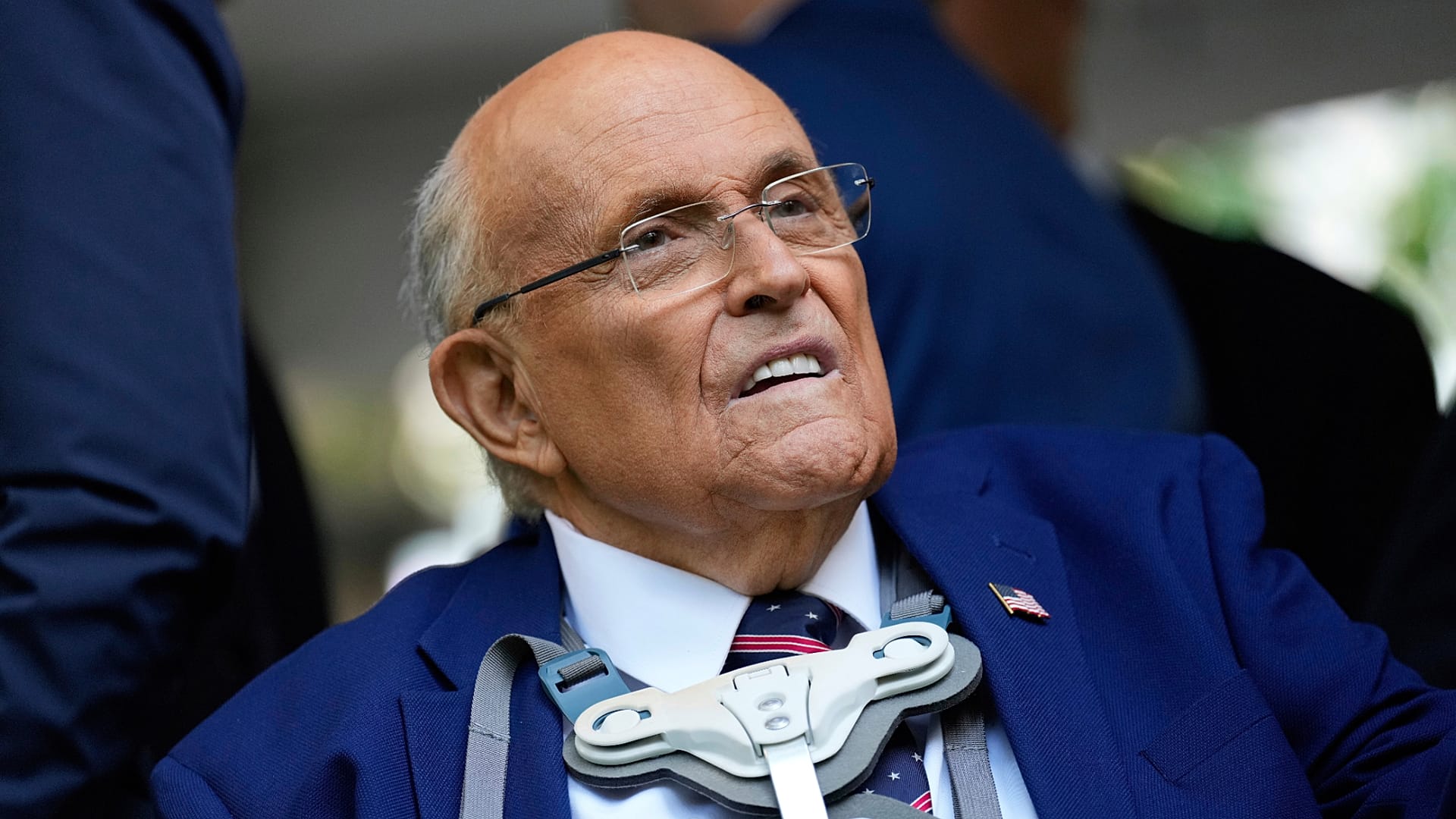 Vídeo. Ex-autarca de Nova Iorque Rudy Giuliani hospitalizado em estado ...