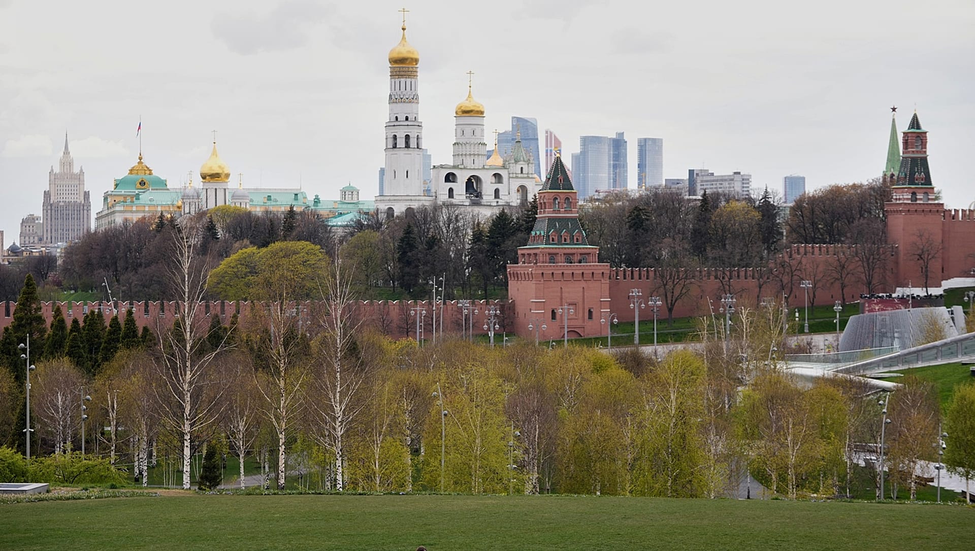 After 20 rounds of sanctions, the EU finally sees cracks in the Russian ...