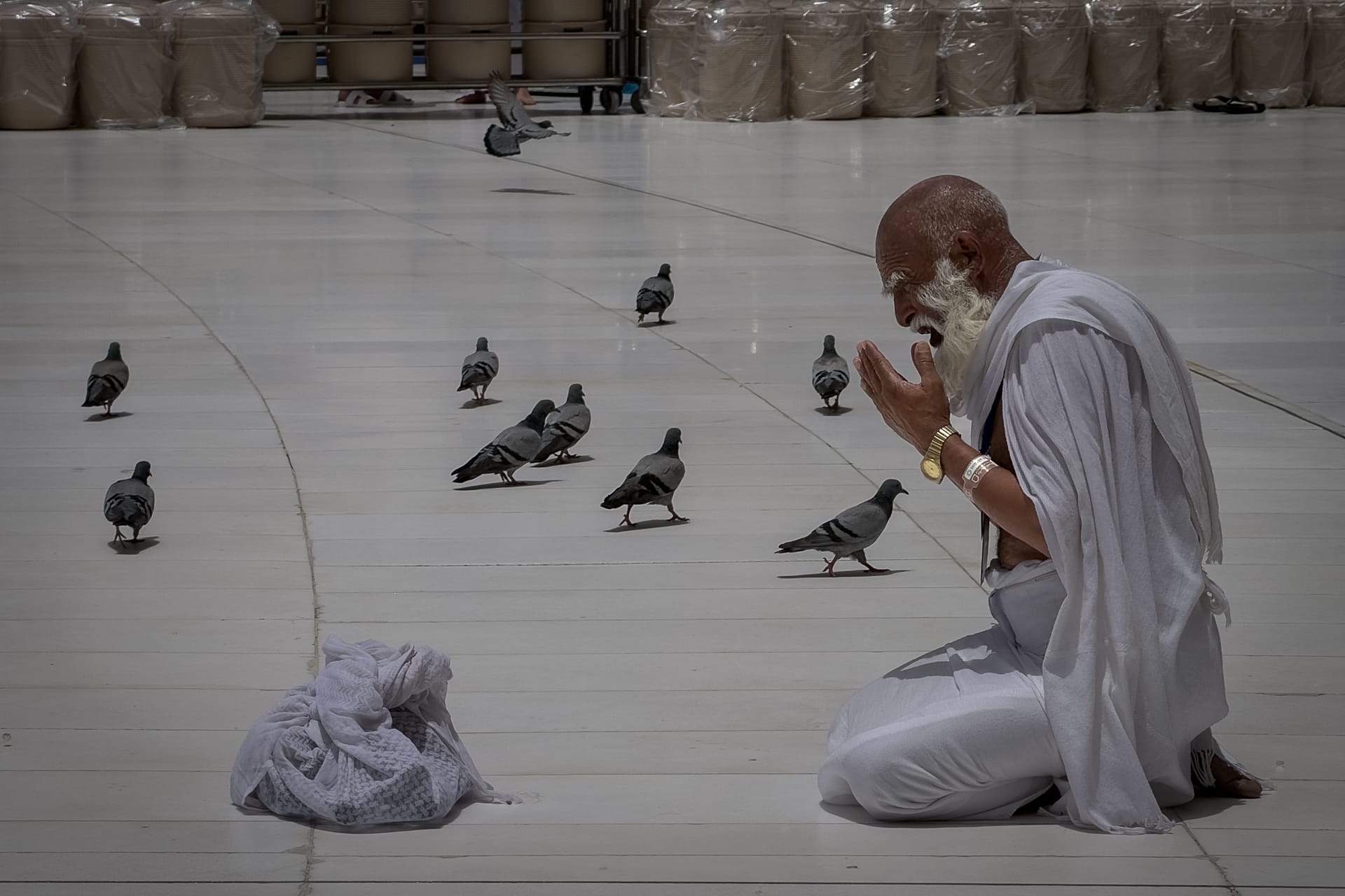 More than 1.5m Muslim pilgrims begin hajj as Iran peace deal hangs in ...