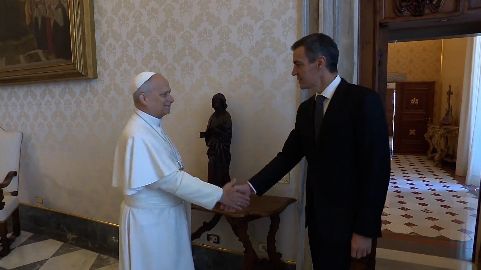 Video. Papa Leone XIV incontra Pedro Sánchez in Vaticano prima della ...