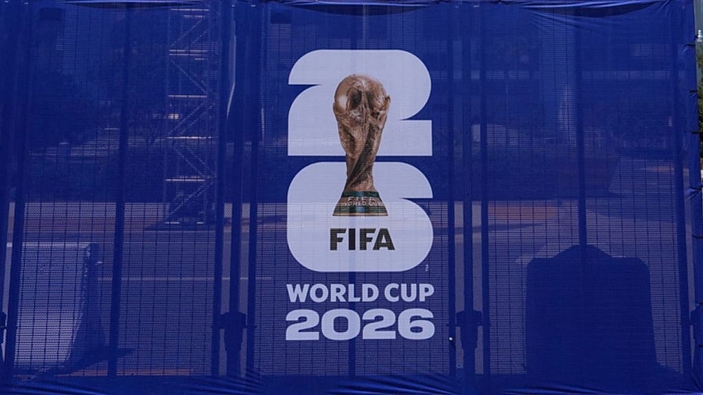 FIFA bans reusable bottles despite heat warnings ahead of 2026 World ...