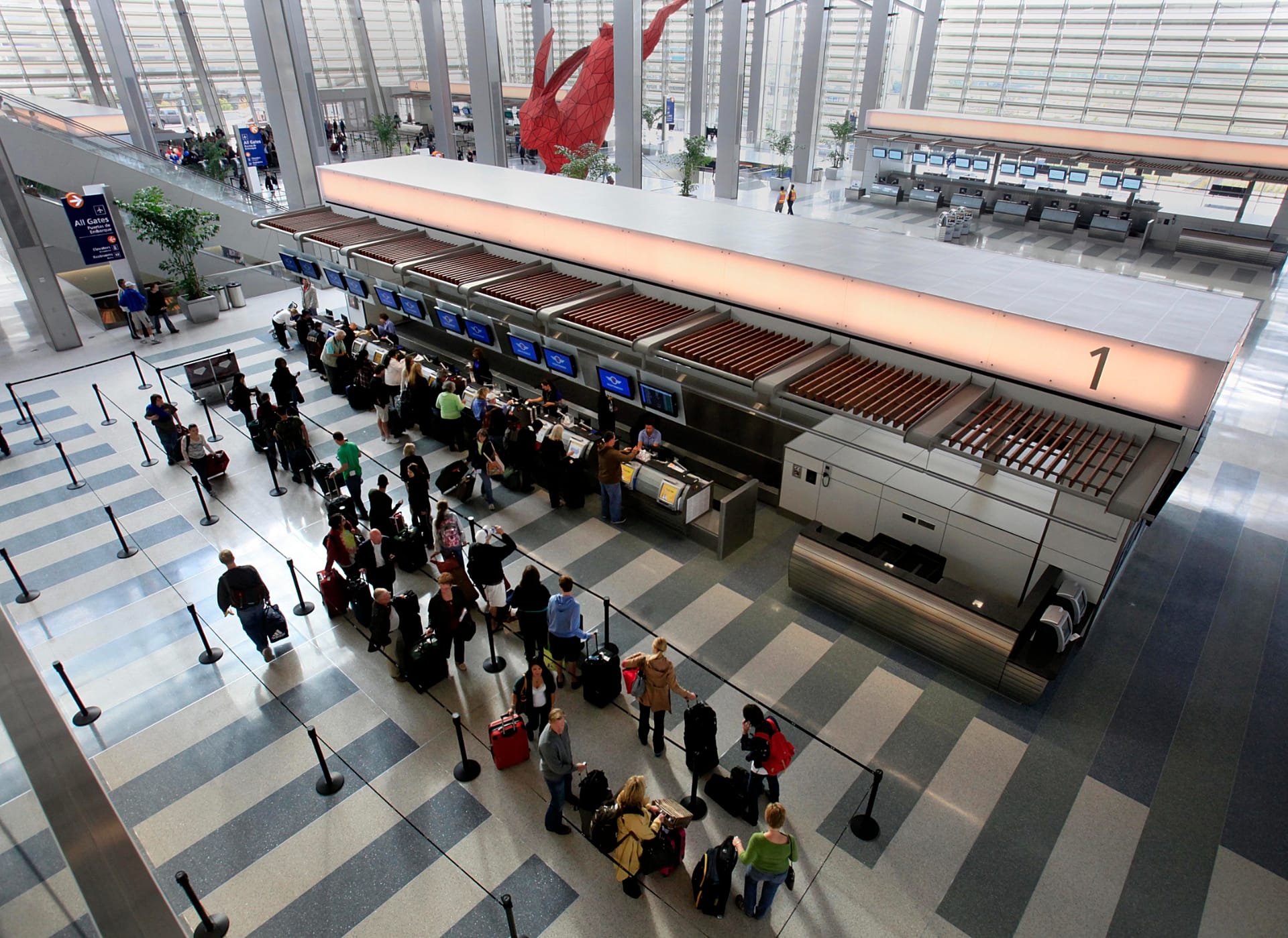 Man charged with bringing bomb in his carry-on bag to a California ...