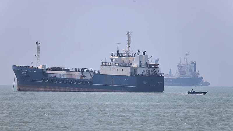 Confusion in Strait of Hormuz amid reports Iran has reclosed the ...
