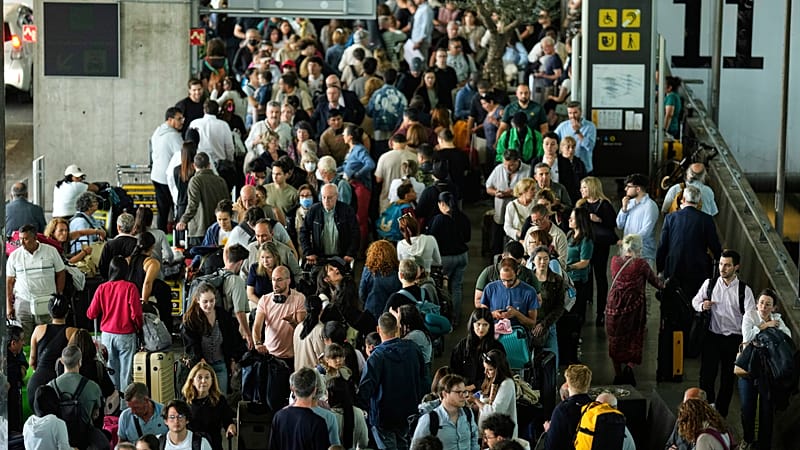 Tourism drives up housing costs in Spain: study puts impact at €3,800 ...